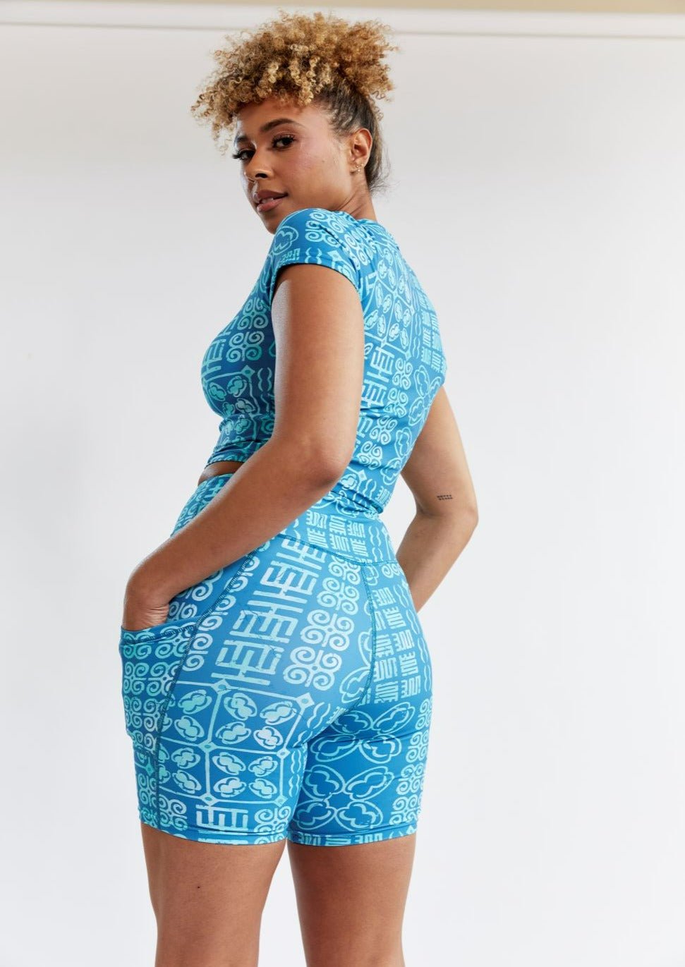 Gawa Women's African Print Active Crop Top (Cool Blue Adire) - Clearan ...